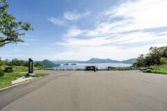 「サイロ展望台」から洞爺湖を一望しよう！支笏洞爺国立公園の広大な景色を楽しめる展望台！【洞爺湖町】 | 旅々PHOTO