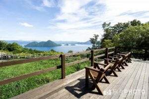 「サイロ展望台」から洞爺湖を一望しよう！支笏洞爺国立公園の広大な景色を楽しめる展望台！【洞爺湖町】 | 旅々PHOTO