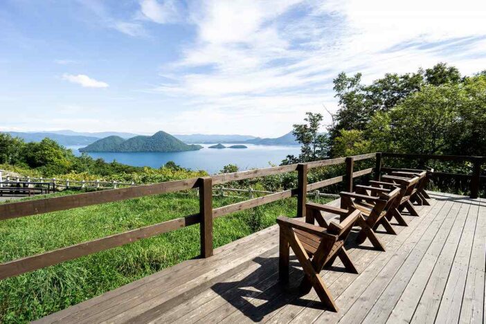 「サイロ展望台」から洞爺湖を一望しよう！支笏洞爺国立公園の広大な景色を楽しめる展望台！【洞爺湖町】 | 旅々PHOTO